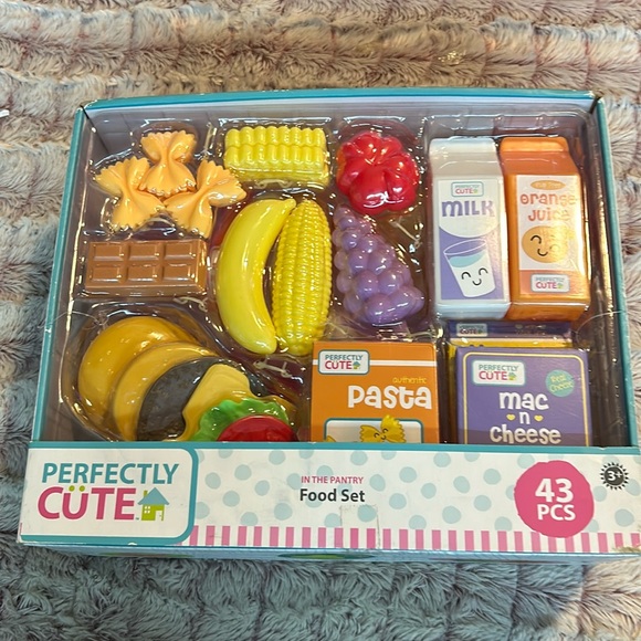 perfectly cute | Toys | Perfectly Cute In The Pantry Food Set | Poshmark